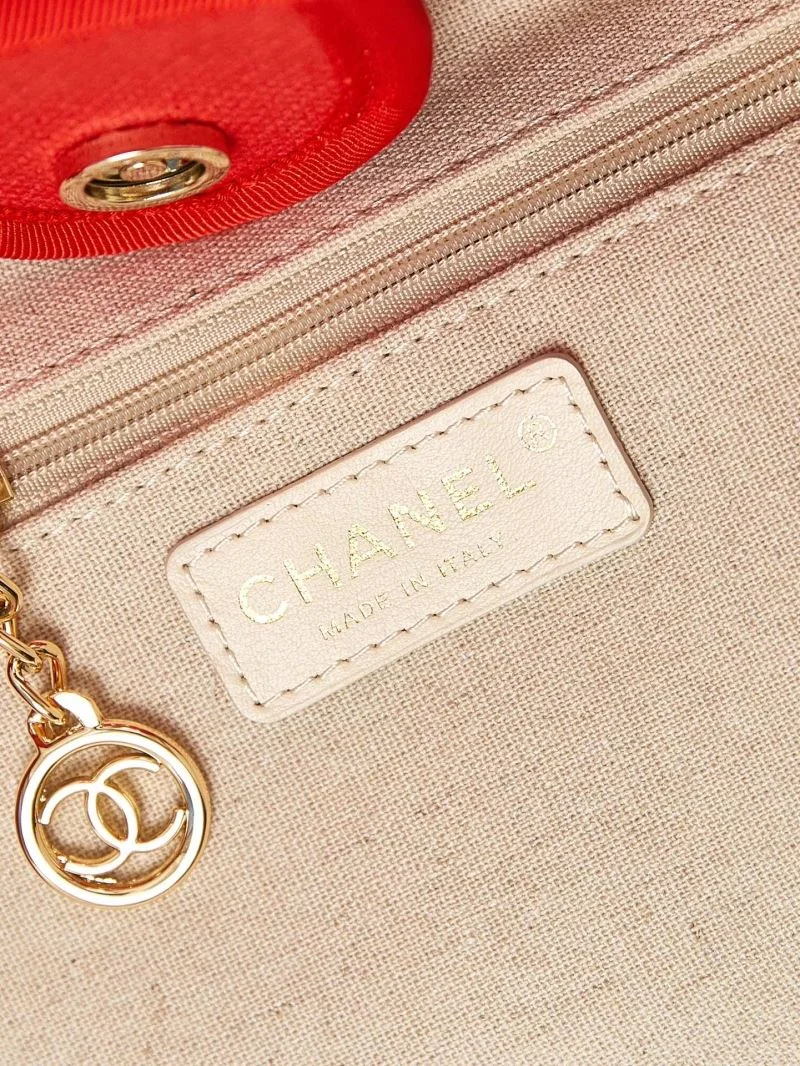 Top match Chanel Shopping Bags