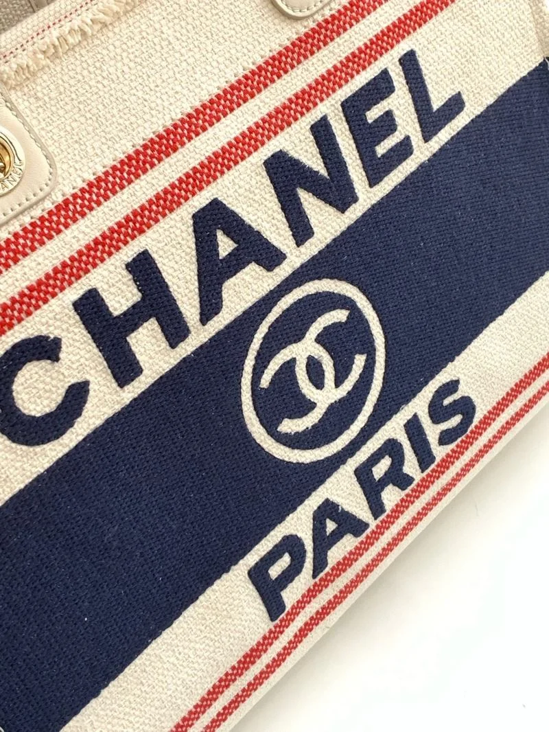 Top match Chanel Shopping Bags