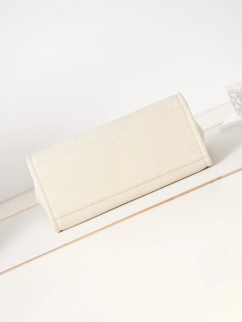 Cut-rate Chanel Shopping Bags
