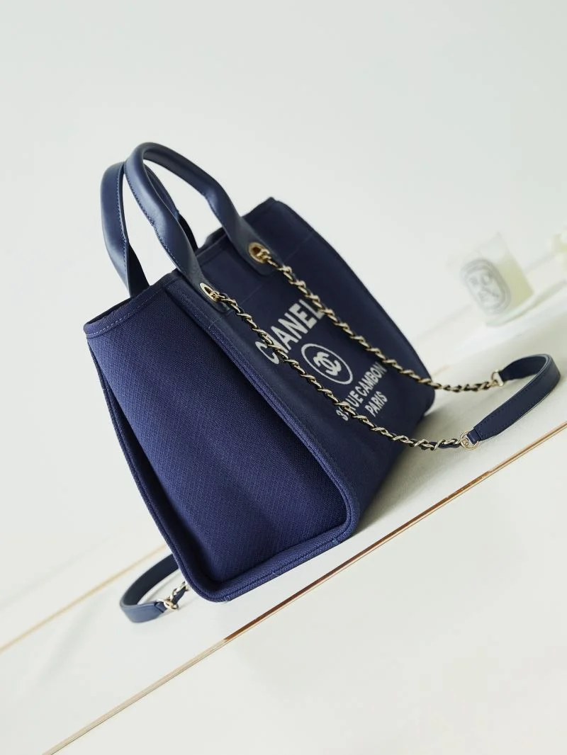 Low-cost Chanel Shopping Bags