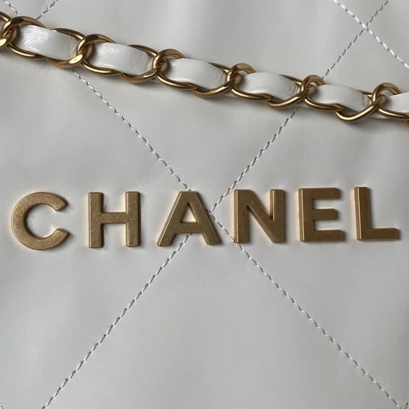 Top mirror Chanel Shopping Bags