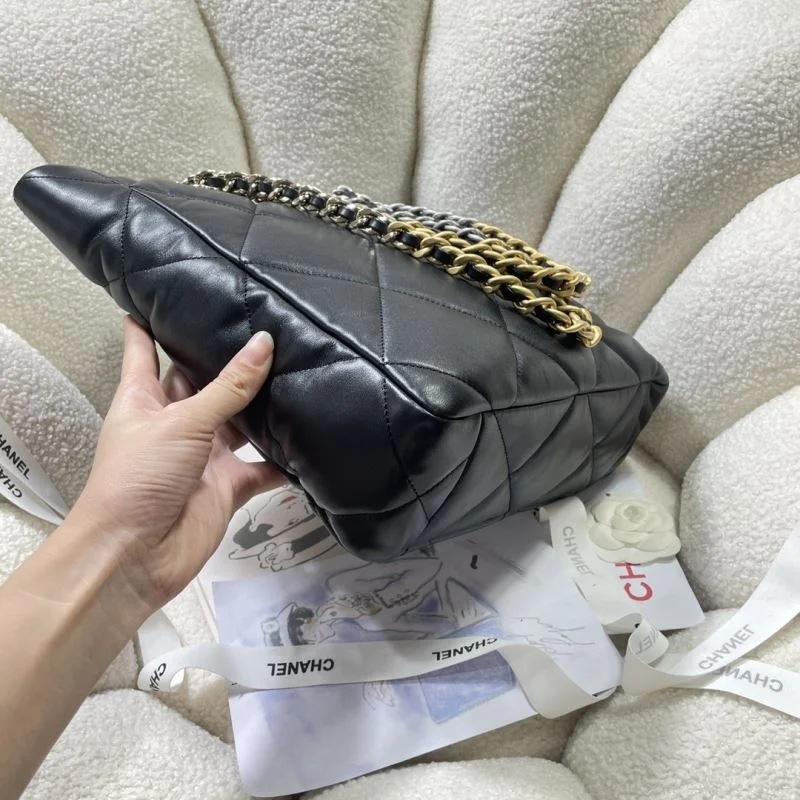Low-cost Chanel Shopping Bags