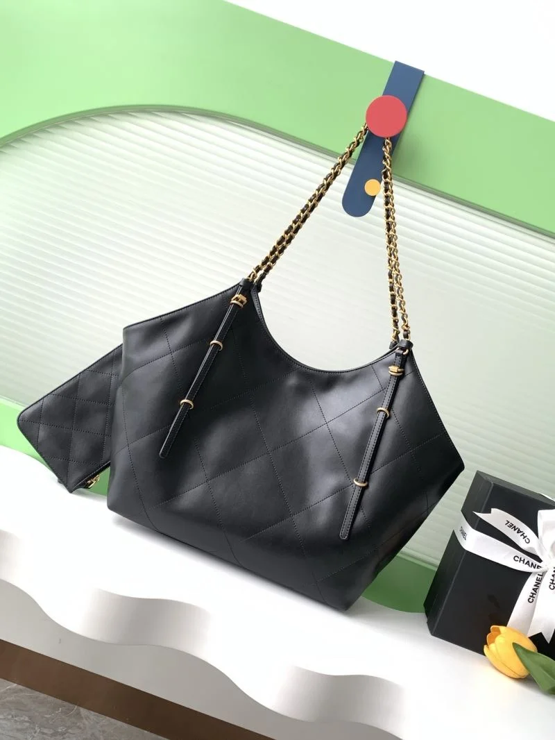 Accurate model Chanel Shopping Bags