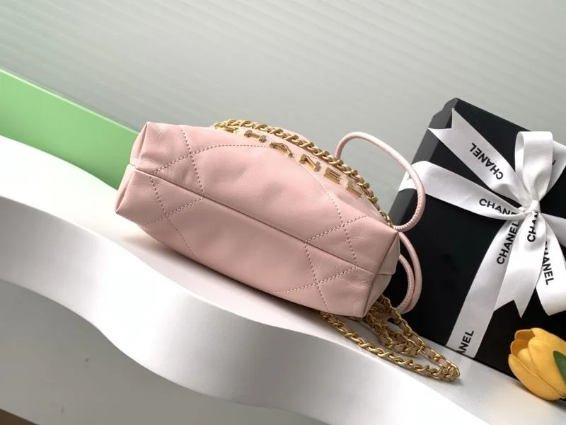 Top match Chanel Shopping Bags