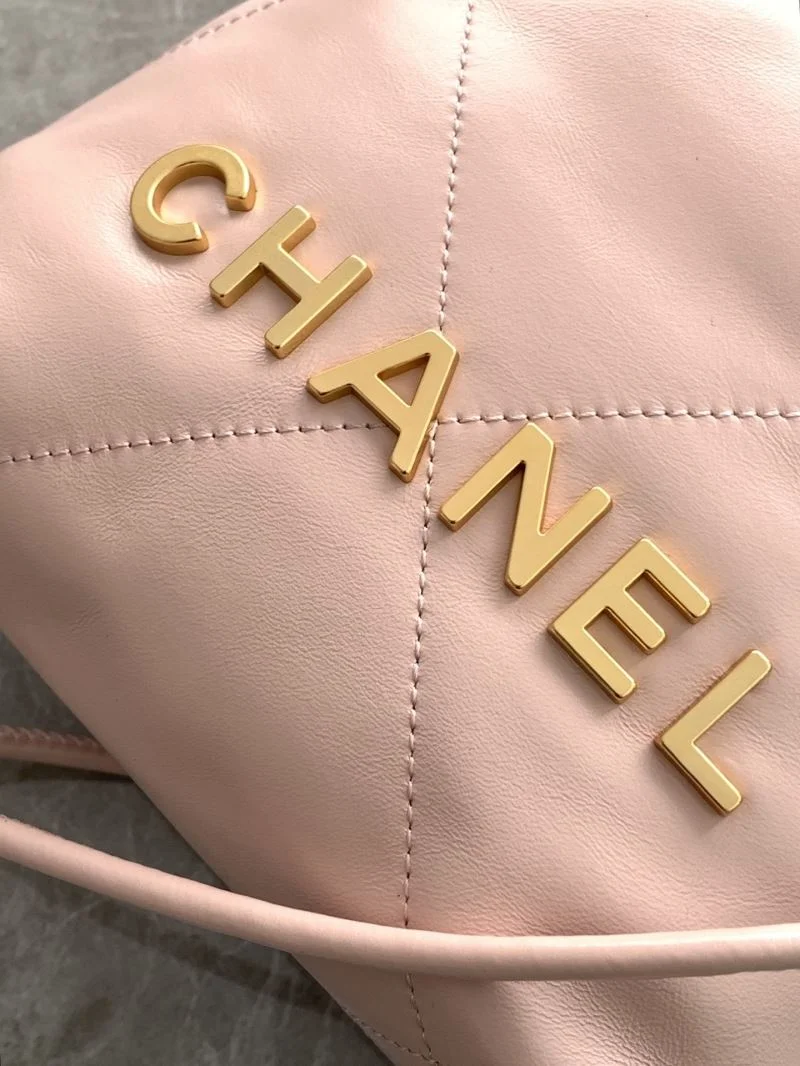 Top match Chanel Shopping Bags