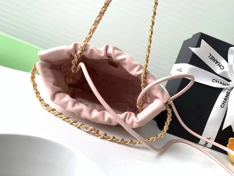 Top match Chanel Shopping Bags