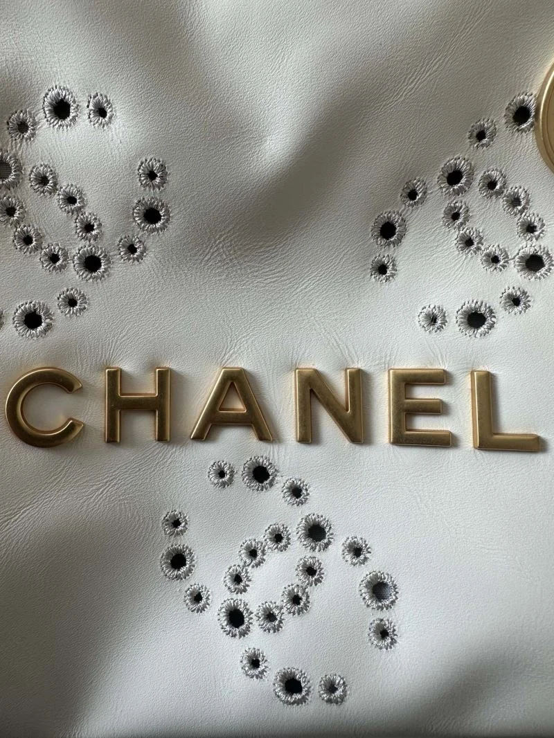 Accurate model Chanel Shopping Bags