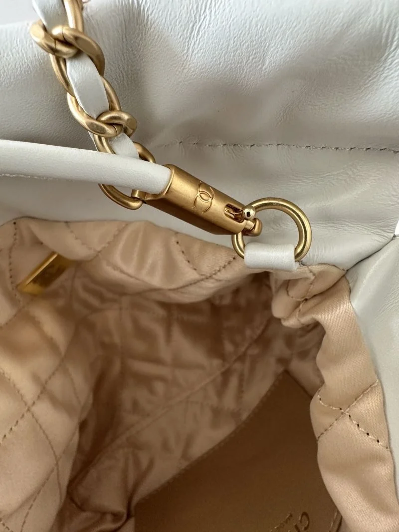 Accurate model Chanel Shopping Bags