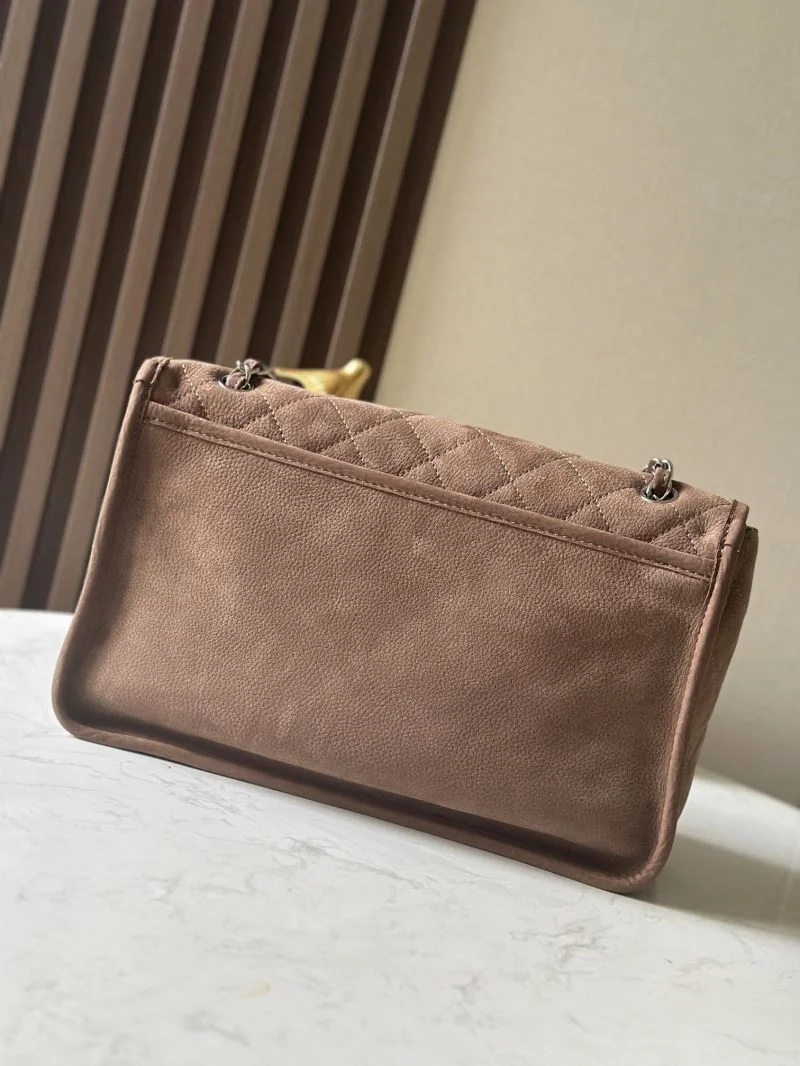 Low-cost Chanel Shopping Bags