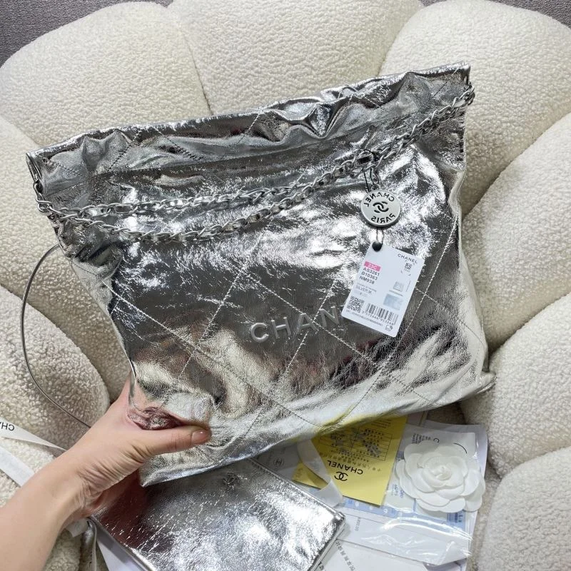 Low-cost Chanel Shopping Bags