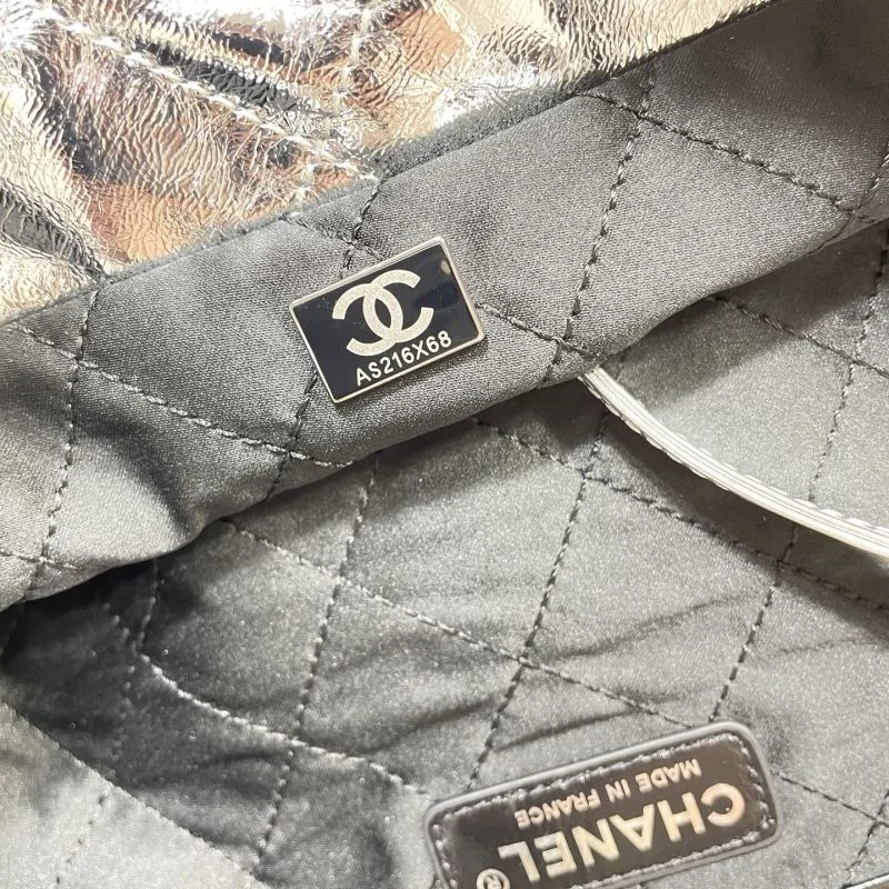 Low-cost Chanel Shopping Bags
