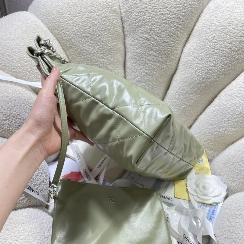 Top match Chanel Shopping Bags