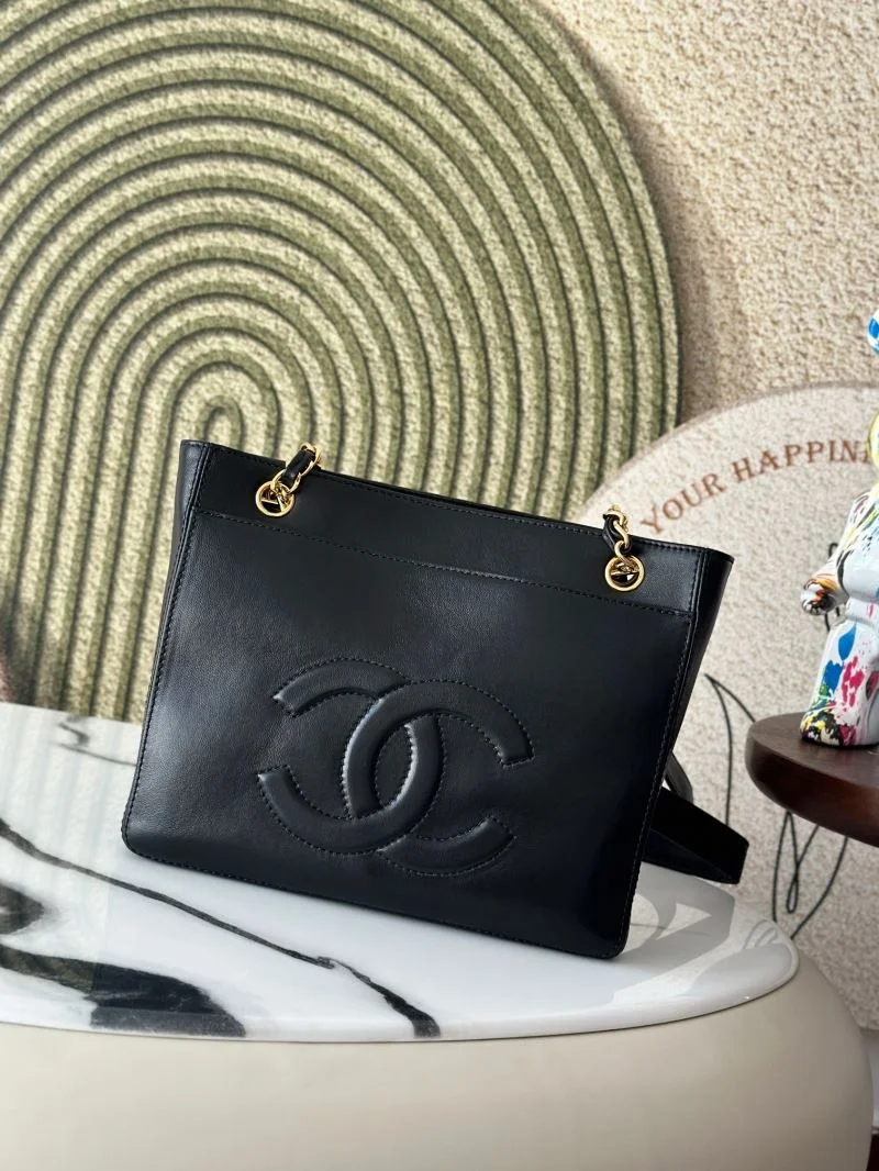 Low-cost Chanel Shopping Bags