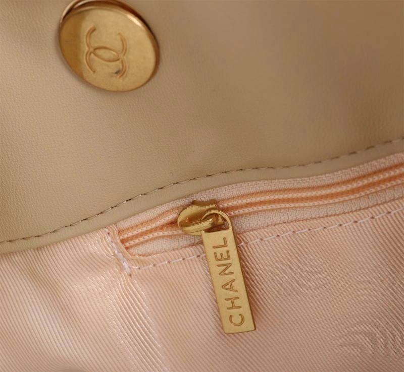 Inexpensive Chanel Shopping Bags