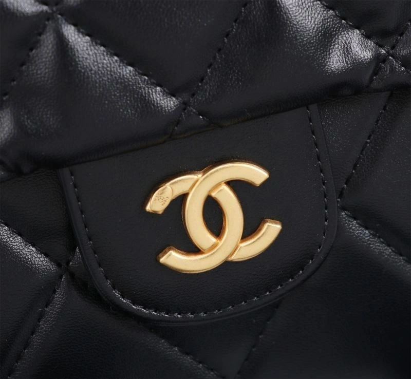 Top match Chanel Shopping Bags