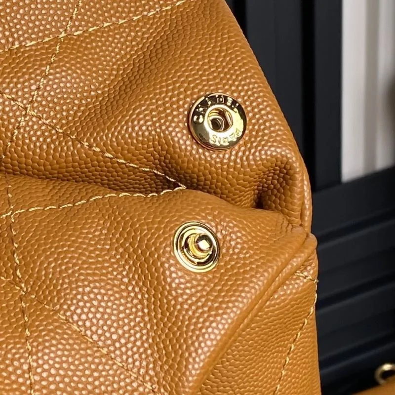 Top match Chanel Shopping Bags