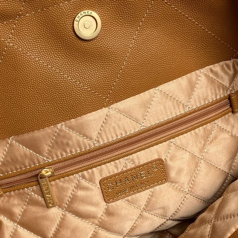Top match Chanel Shopping Bags
