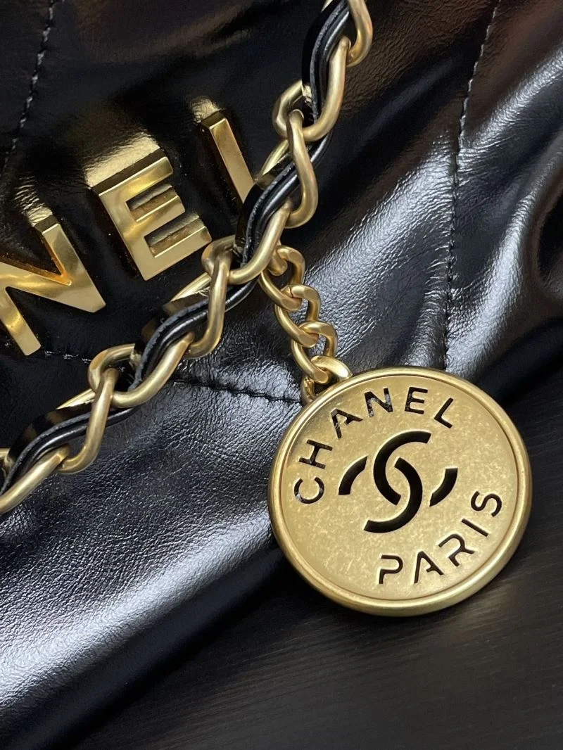 Top mirror Chanel Shopping Bags
