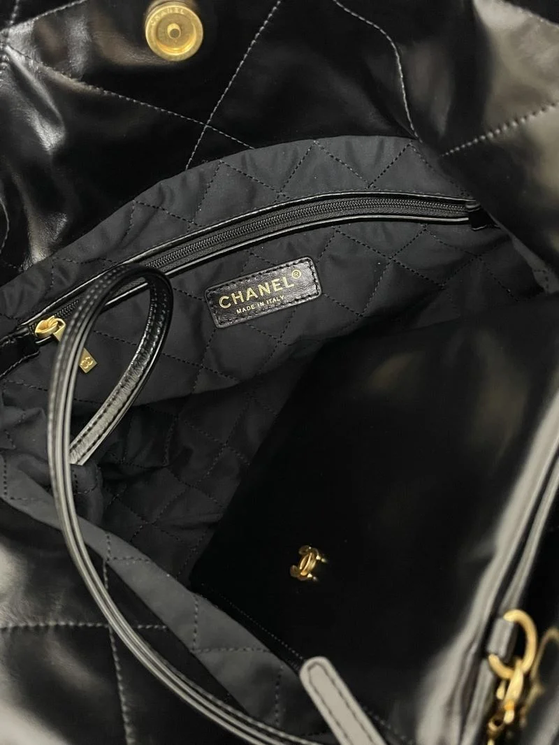 Top mirror Chanel Shopping Bags