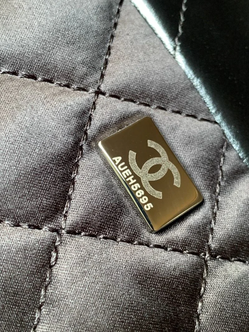 Bargain Chanel Shopping Bags