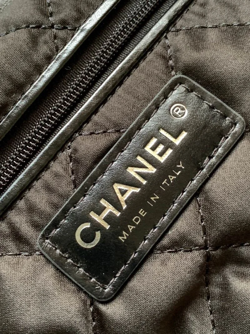 Inexpensive Chanel Shopping Bags