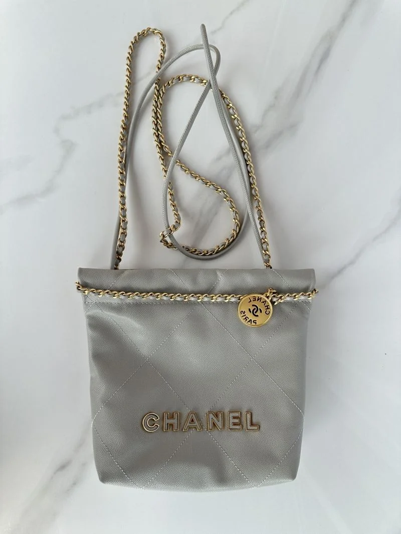 Top match Chanel Shopping Bags