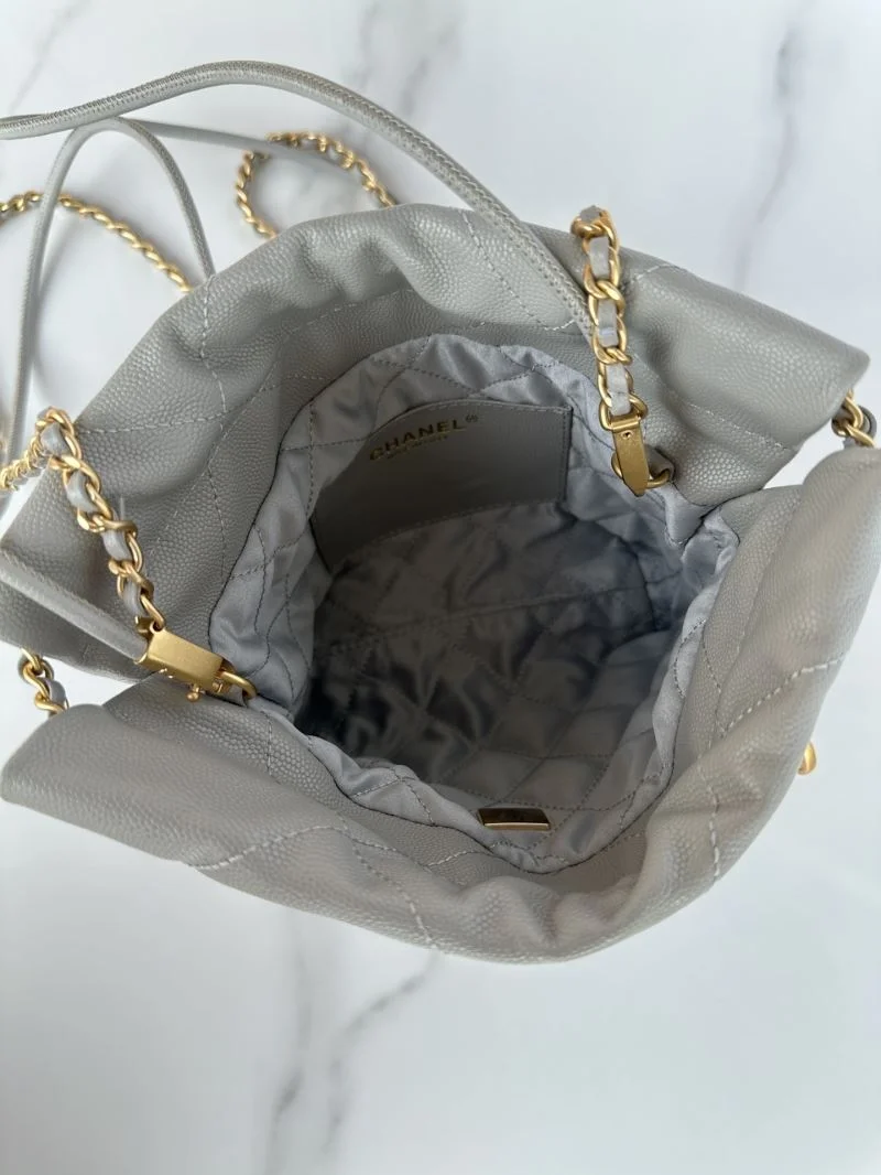 Top match Chanel Shopping Bags