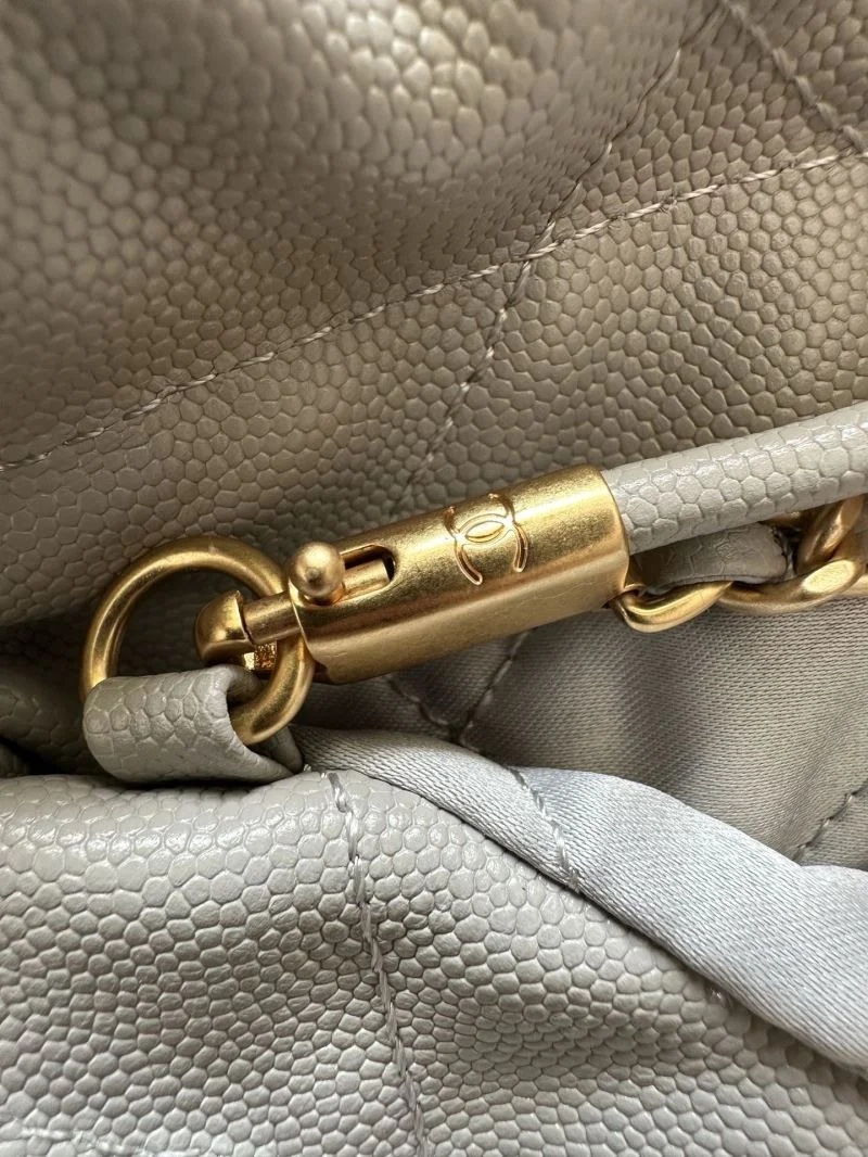 Top match Chanel Shopping Bags