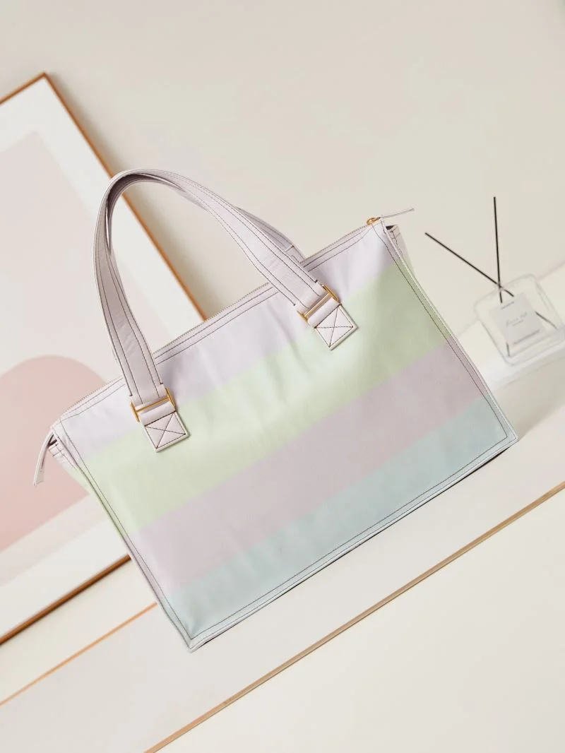 Top match Chanel Shopping Bags
