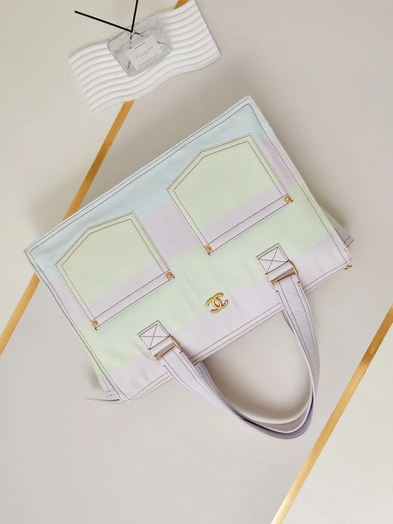 Top match Chanel Shopping Bags