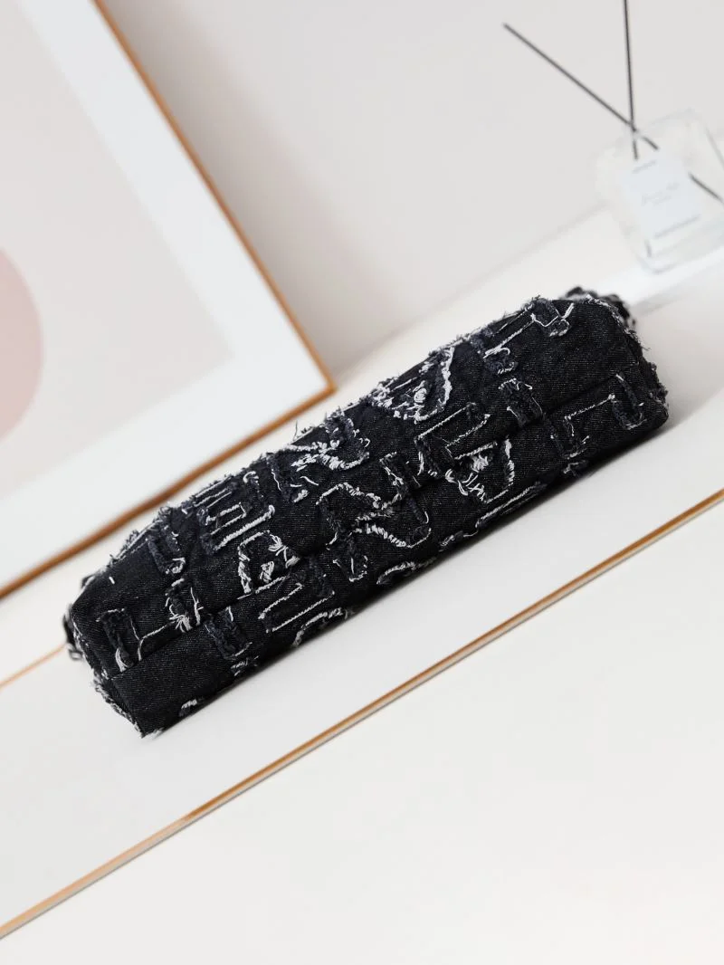 Accurate model Chanel Shopping Bags