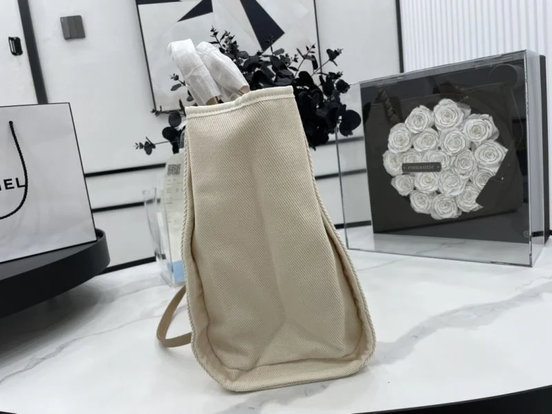 Top mirror Chanel Shopping Bags