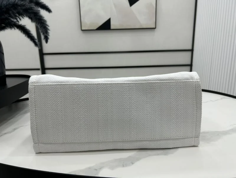 Discounted Chanel Shopping Bags
