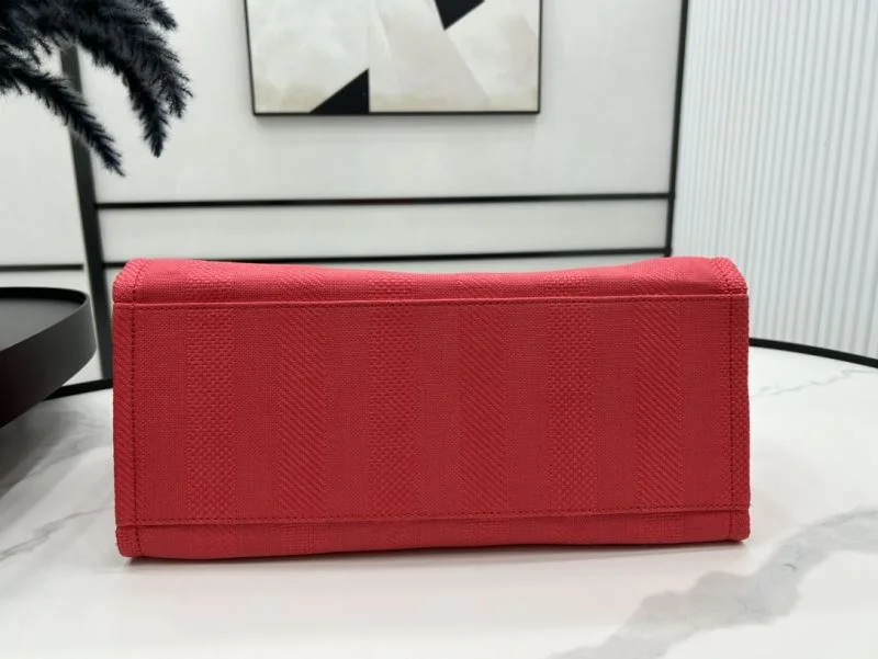 Cut-rate Chanel Shopping Bags