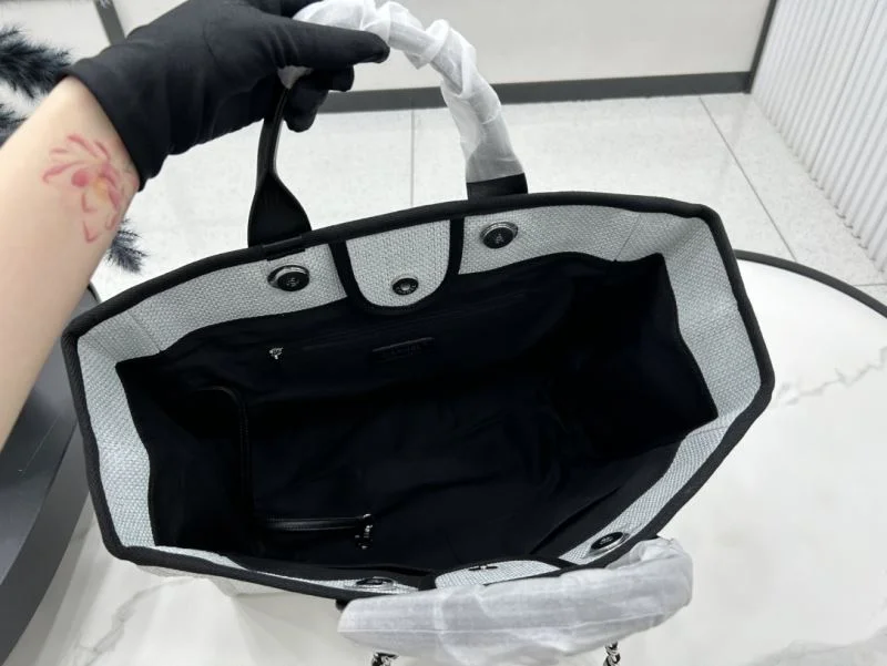 Inexpensive Chanel Shopping Bags