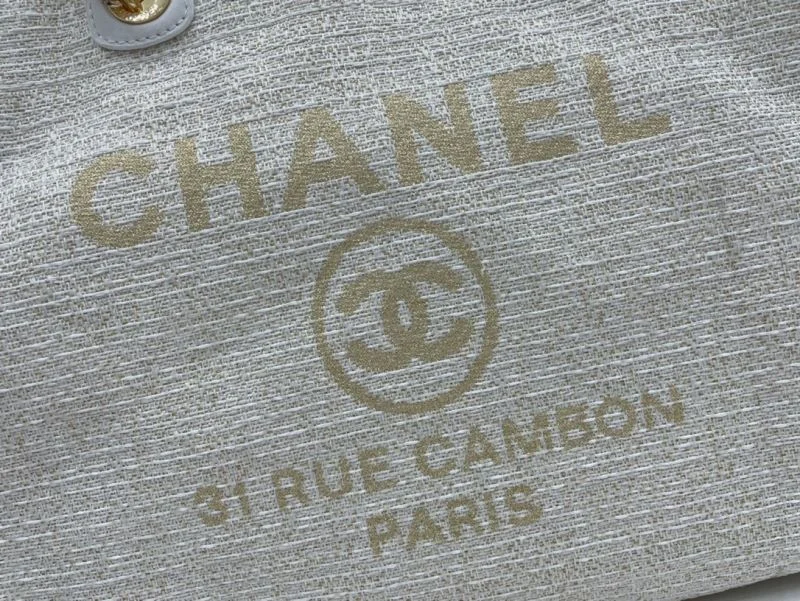 Accurate model Chanel Shopping Bags
