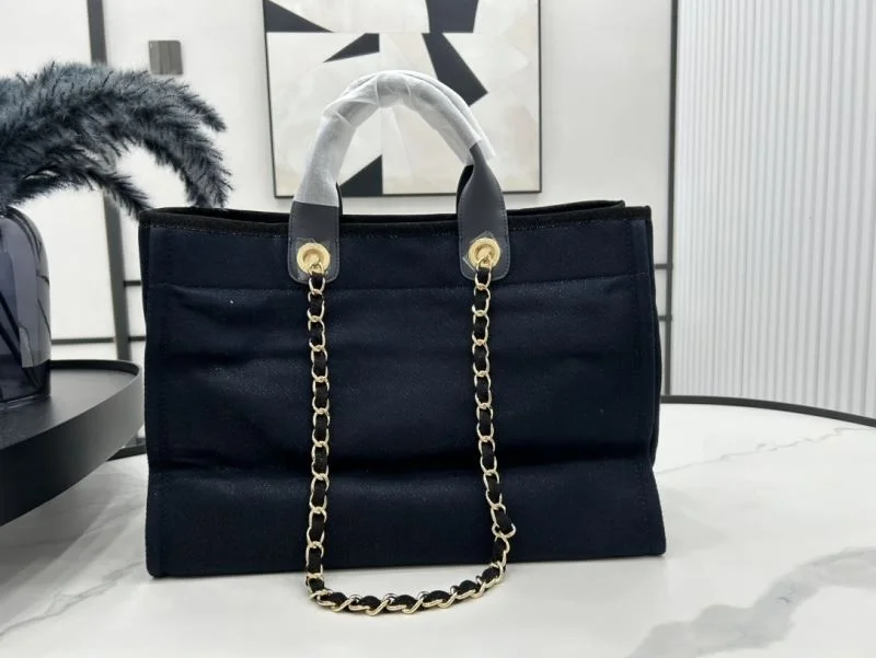 Low-cost Chanel Shopping Bags
