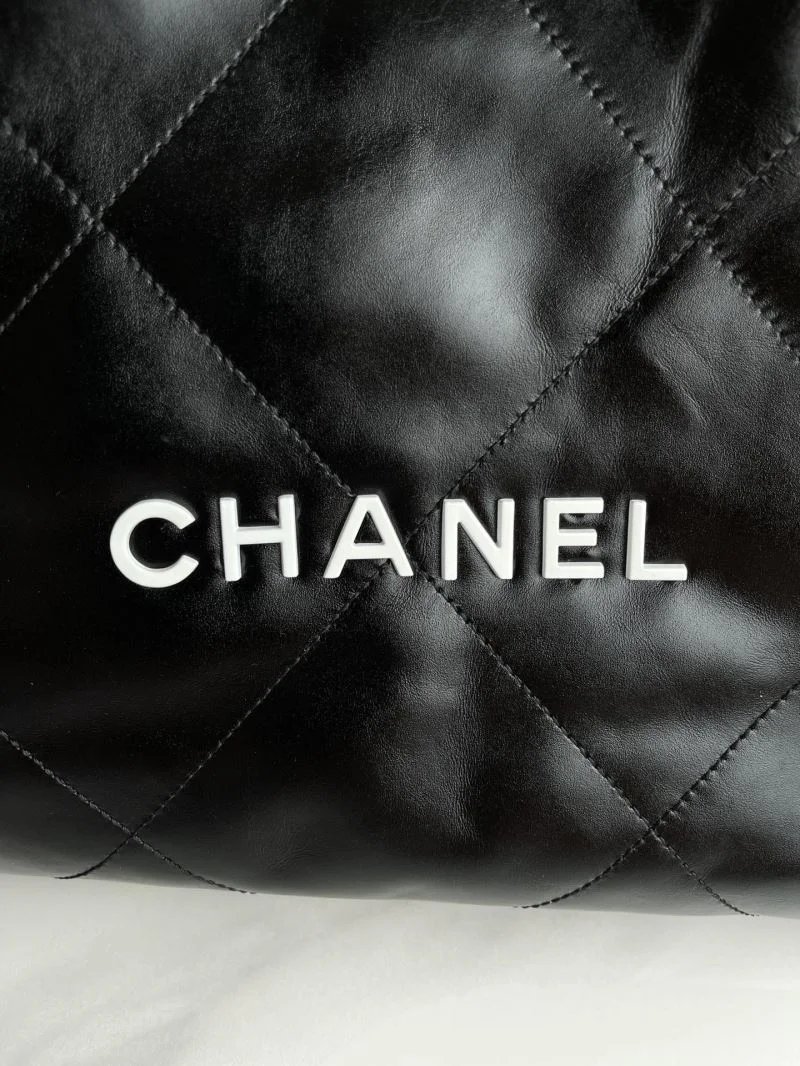Accurate model Chanel Shopping Bags