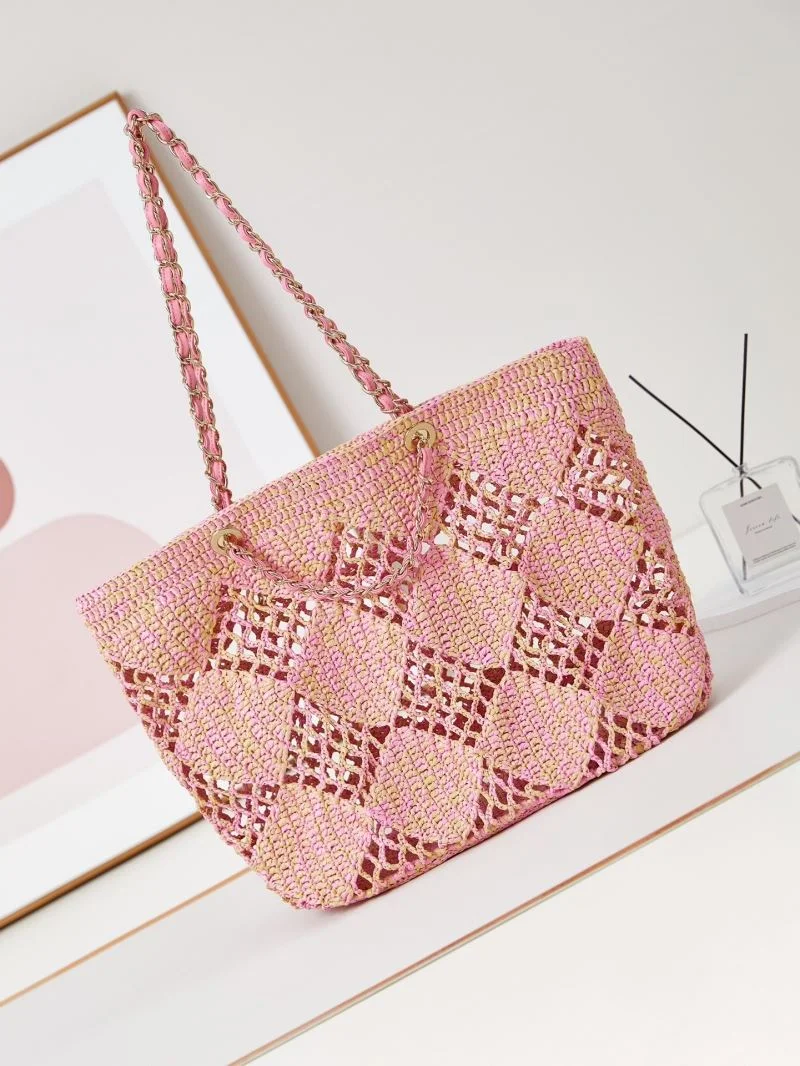 Top match Chanel Shopping Bags
