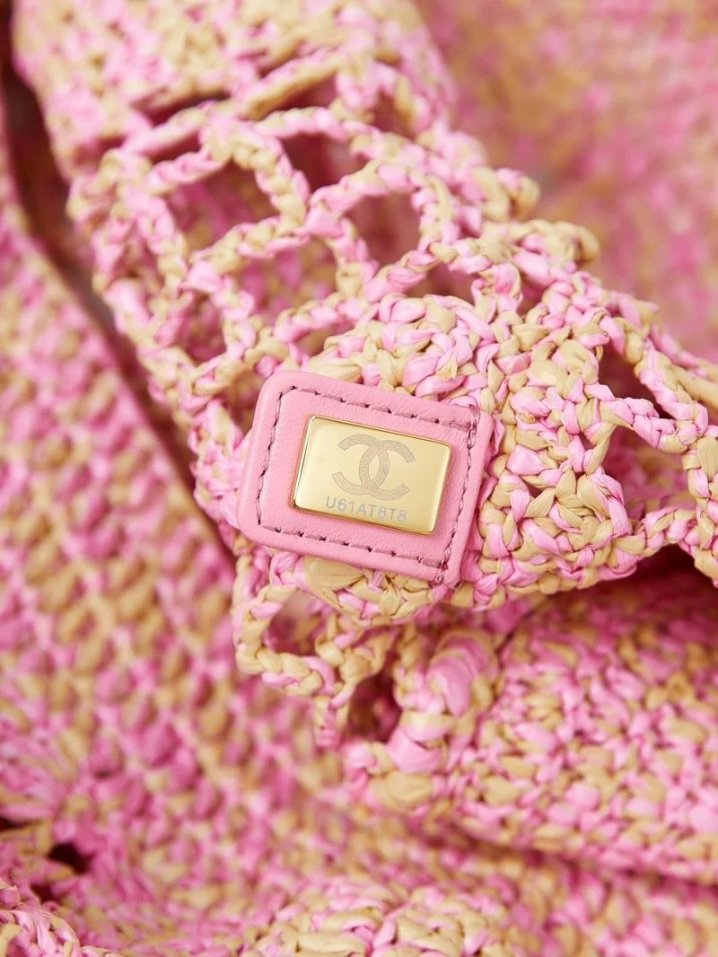 Top match Chanel Shopping Bags