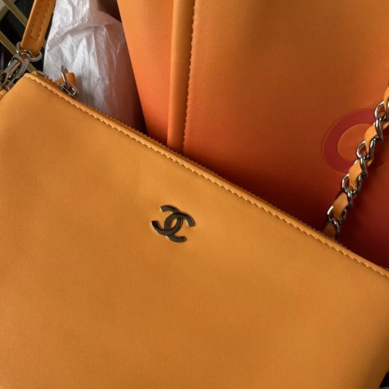 Accurate model Chanel Shopping Bags