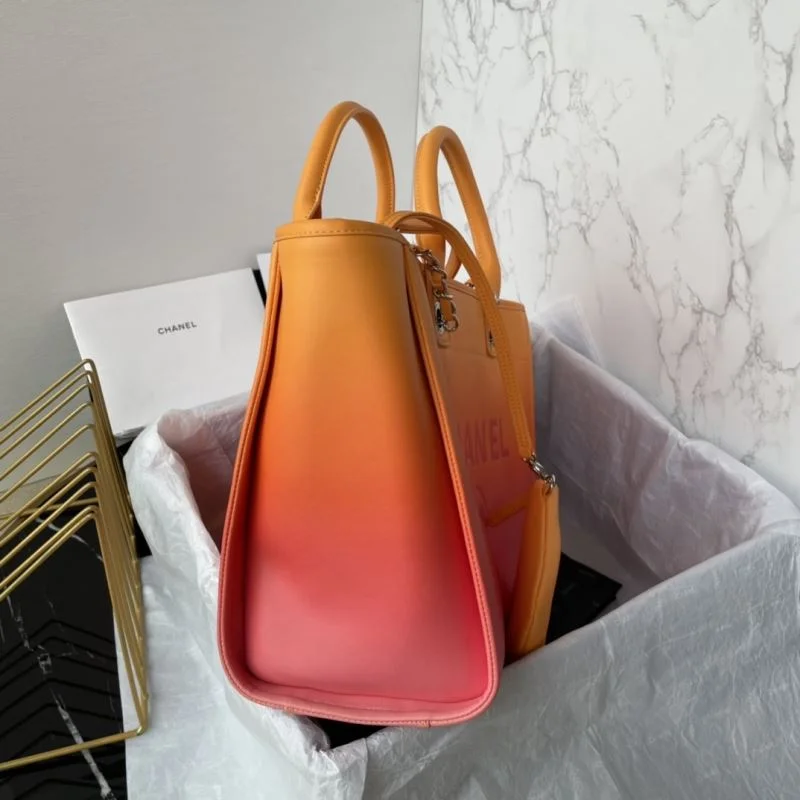 Accurate model Chanel Shopping Bags
