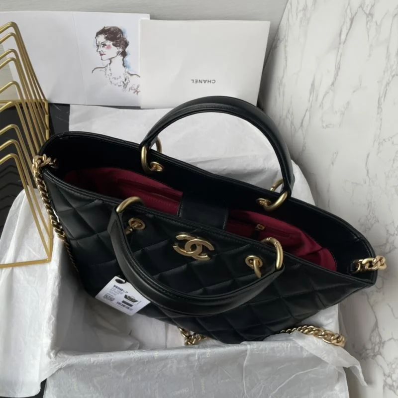 Low-cost Chanel Shopping Bags