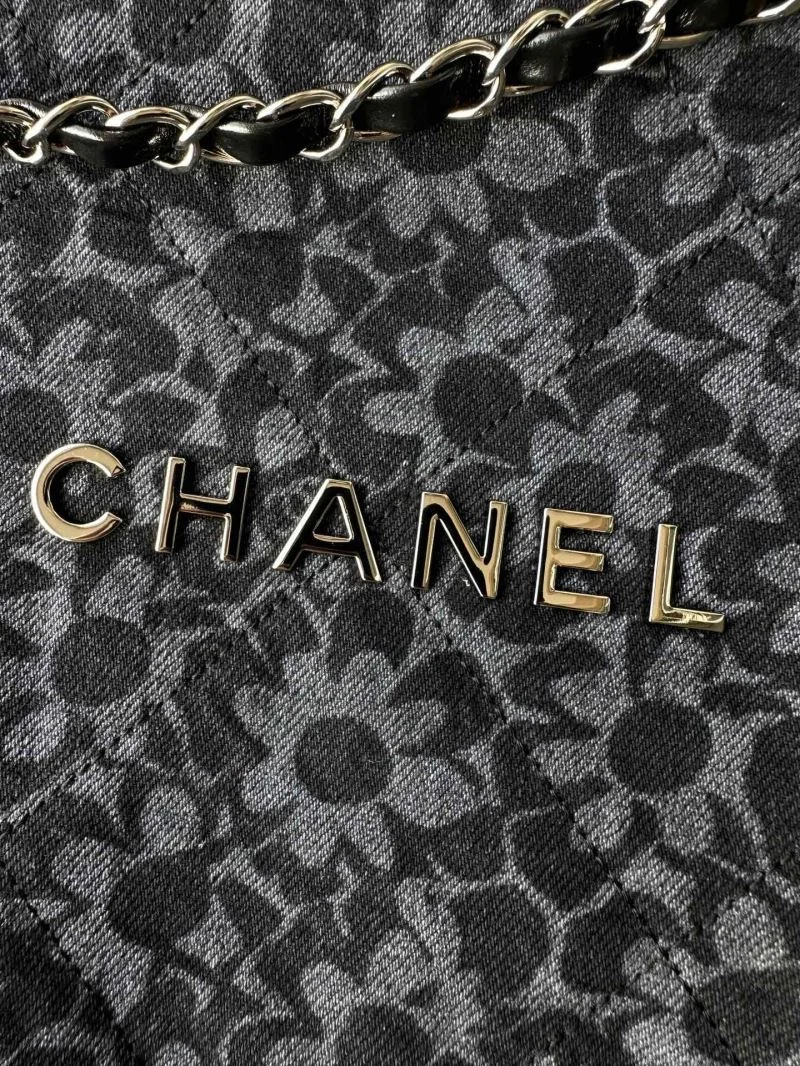 Top mirror Chanel Shopping Bags