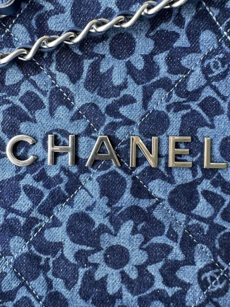 Perfect replica Chanel Shopping Bags