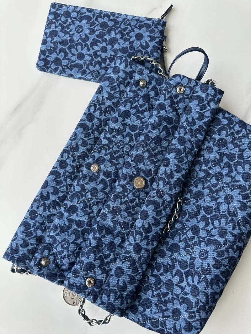 Perfect replica Chanel Shopping Bags