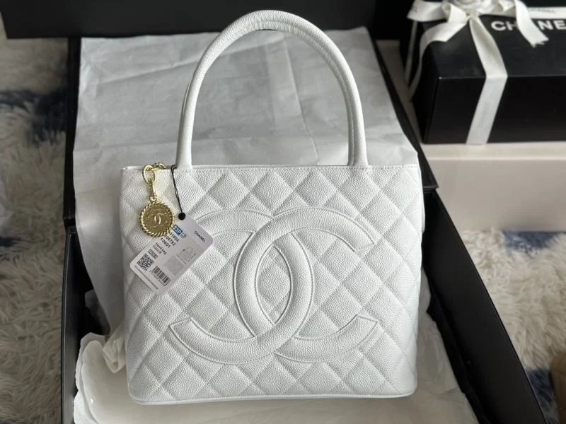 Mirror quality Chanel Shopping Bags