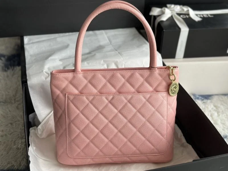 Exact replica Chanel Shopping Bags