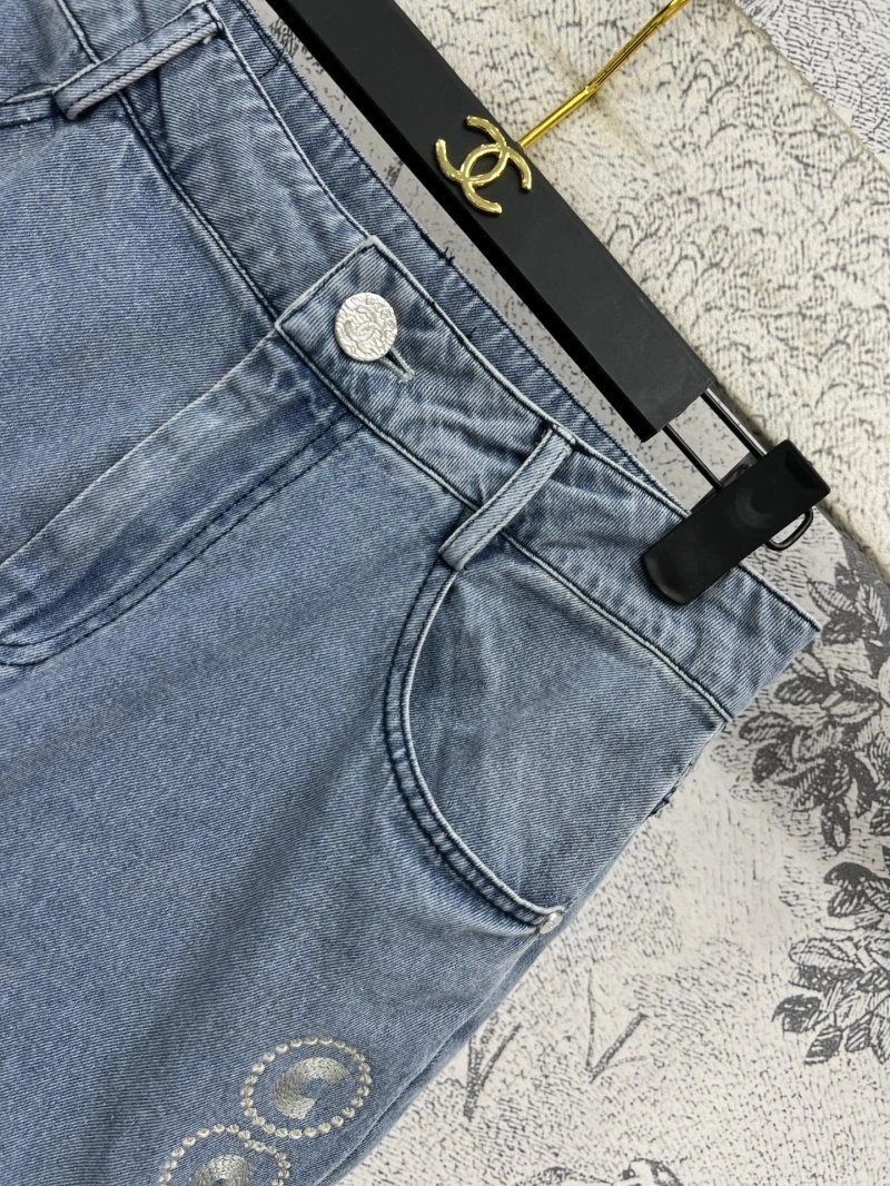 Top match Chanel Short Pants
