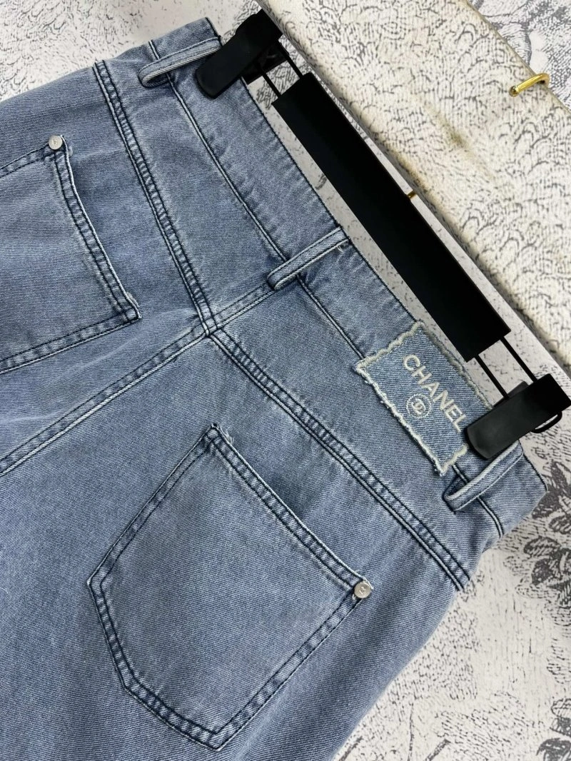 Top match Chanel Short Pants